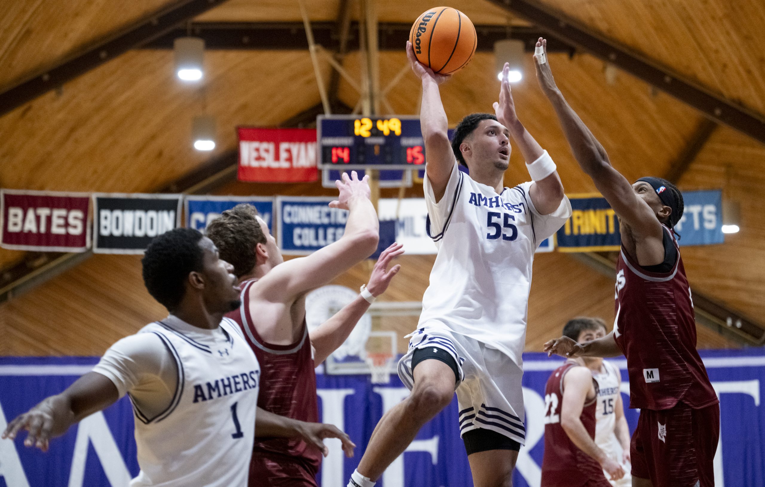 Men’s basketball: Amherst opens NESCAC play with decisive win over ...
